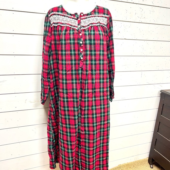 croft & barrow | Intimates & Sleepwear | Red Plaid Flannel Nightgown ...